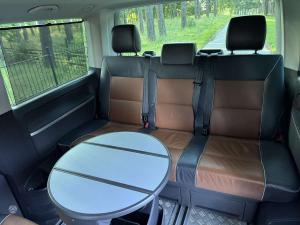 Black Volkswagen Multivan 2015 in Vilnius, with an engine capacity of 1.97 L and mileage of 307 thousand km for 17700 €, photo 17 on AUTOMOTO.COM.LV