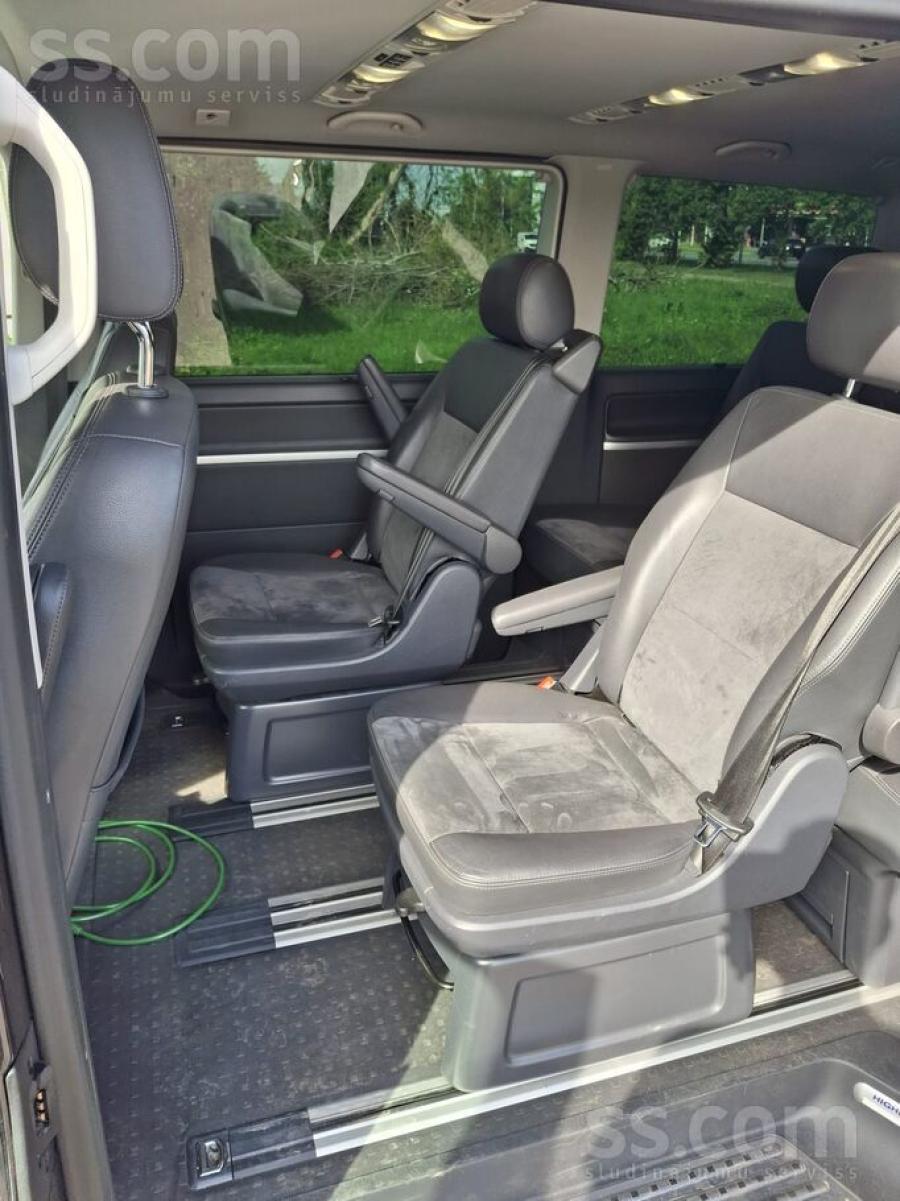 Melns Volkswagen Multivan 2015 Rīga, ar dzinēja tilpumu 2.00 L un nobraukumu 141 tūkst. km par 20990 €, foto 13 vietnē AUTOMOTO.COM.LV