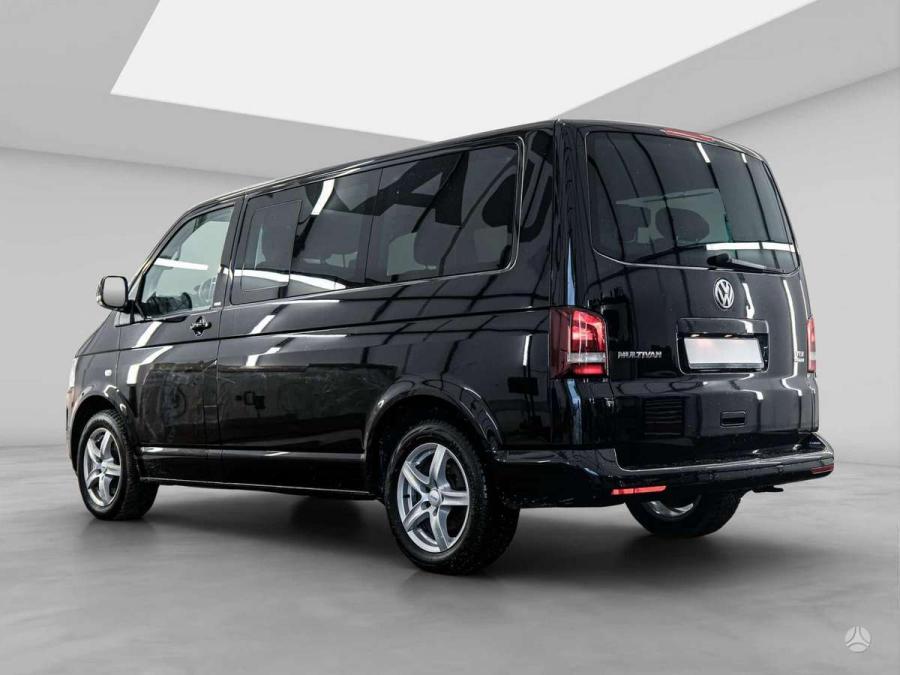 Black Volkswagen Multivan 2015 in Kaunas, with an engine capacity of 2.00 L and mileage of 291 thousand km for 14990 €, photo 3 on AUTOMOTO.COM.LV