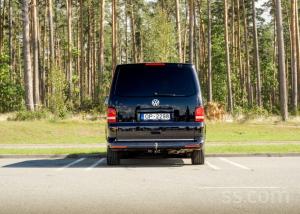 Black Volkswagen Multivan 2015 in Riga, with an engine capacity of 2.00 L and mileage of 141 thousand km for 20990 €, photo 8 on AUTOMOTO.COM.LV
