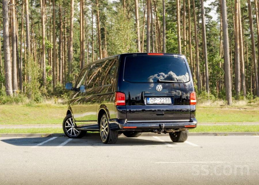 Black Volkswagen Multivan 2015 in Riga, with an engine capacity of 2.00 L and mileage of 141 thousand km for 20990 €, photo 9 on AUTOMOTO.COM.LV
