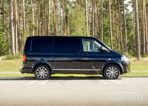 Black Volkswagen Multivan 2015 in Riga, with an engine capacity of 2.00 L and mileage of 141 thousand km for 20990 €, photo 10 on AUTOMOTO.COM.LV