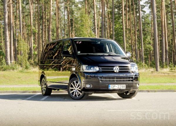 Black Volkswagen Multivan 2015 in Riga, with an engine capacity of 2.00 L and mileage of 141 thousand km for 20990 €, photo 3 on AUTOMOTO.COM.LV