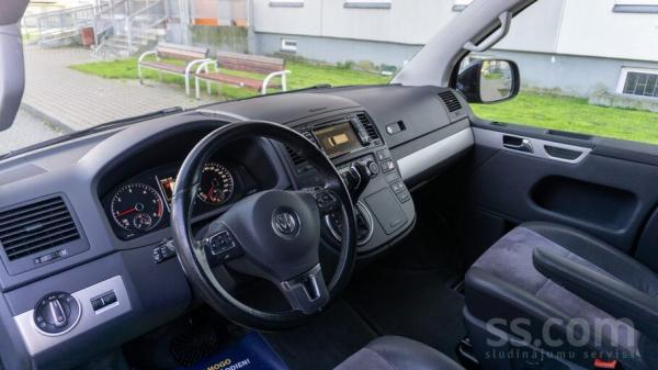 Black Volkswagen Multivan 2015 in Riga, with an engine capacity of 2.00 L and mileage of 141 thousand km for 20990 €, photo 11 on AUTOMOTO.COM.LV