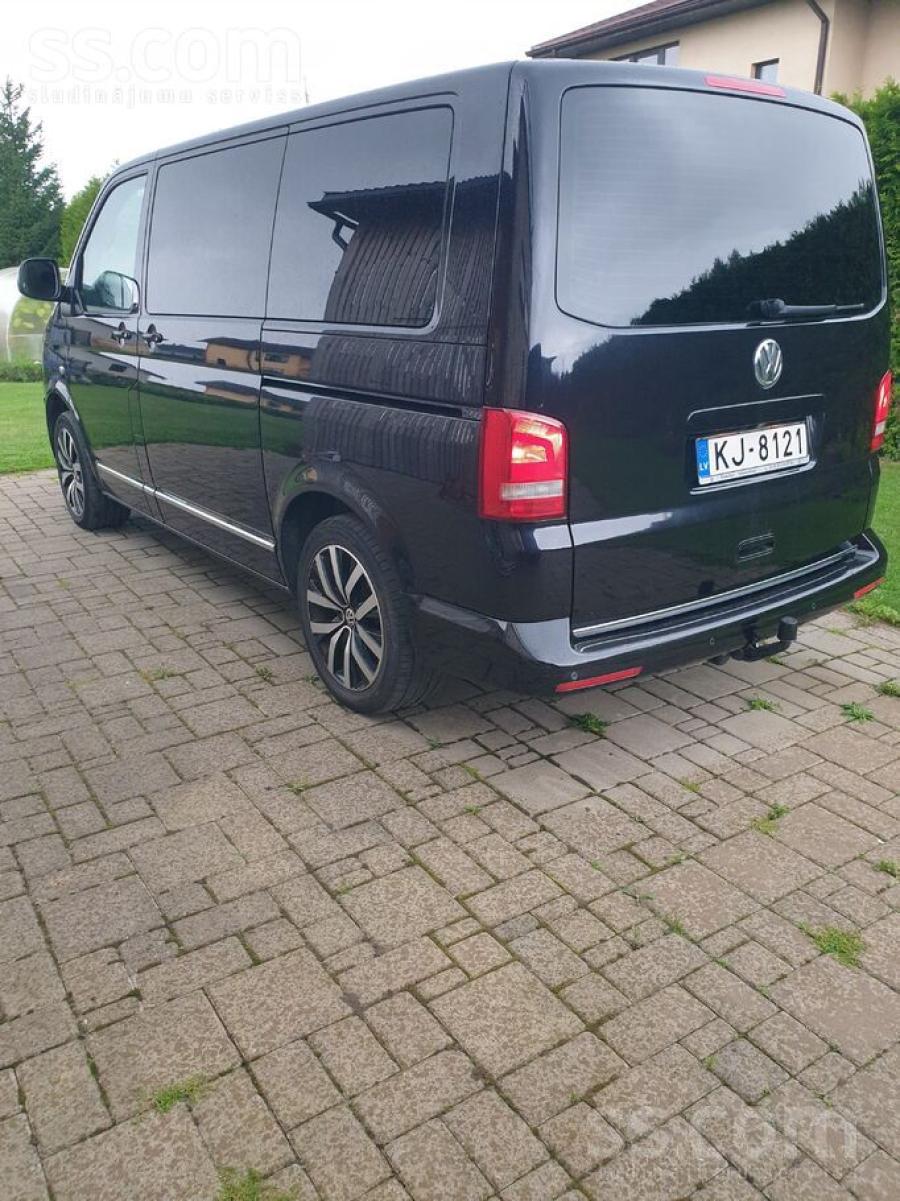 Melns Volkswagen Multivan 2015 Rīga, ar dzinēja tilpumu 2.00 L un nobraukumu 358 tūkst. km par 18000 €, foto 3 vietnē AUTOMOTO.COM.LV
