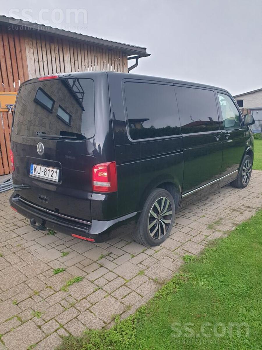 Melns Volkswagen Multivan 2015 Rīga, ar dzinēja tilpumu 2.00 L un nobraukumu 358 tūkst. km par 18000 €, foto 4 vietnē AUTOMOTO.COM.LV