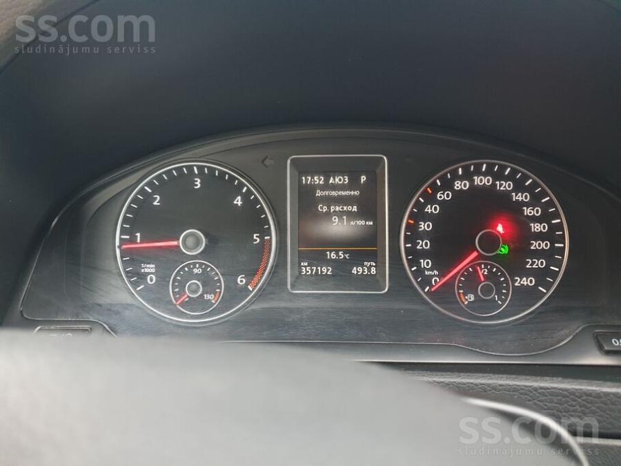 Melns Volkswagen Multivan 2015 Rīga, ar dzinēja tilpumu 2.00 L un nobraukumu 358 tūkst. km par 18000 €, foto 8 vietnē AUTOMOTO.COM.LV