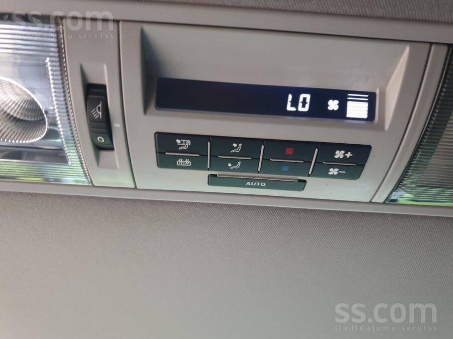 Melns Volkswagen Multivan 2015 Rīga, ar dzinēja tilpumu 2.00 L un nobraukumu 358 tūkst. km par 18000 €, foto 10 vietnē AUTOMOTO.COM.LV