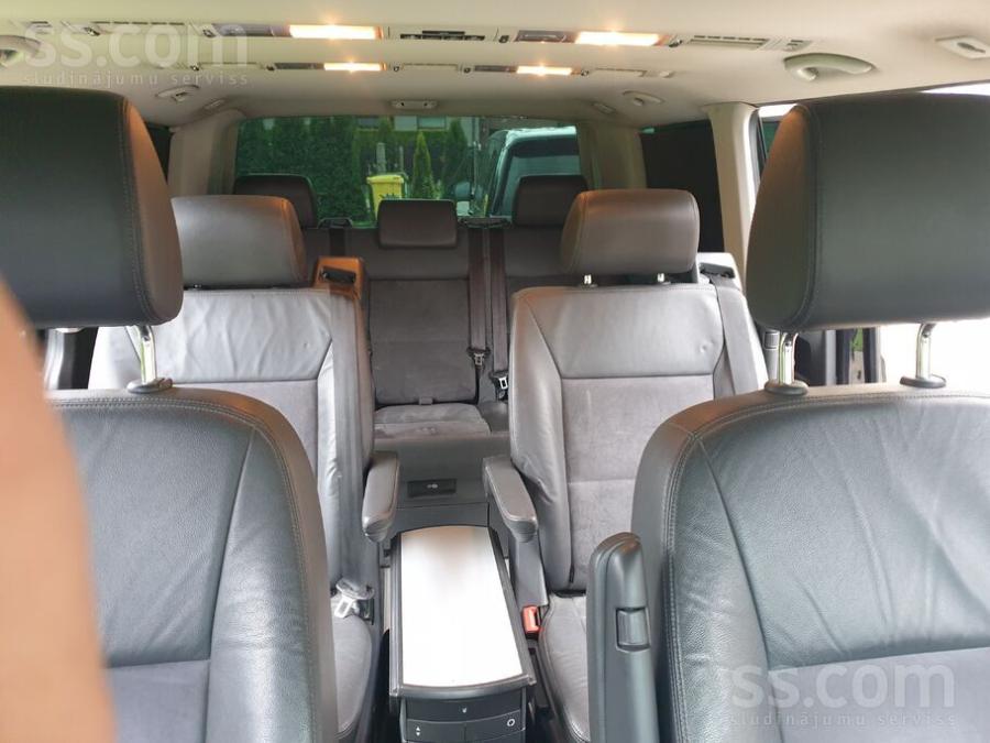 Melns Volkswagen Multivan 2015 Rīga, ar dzinēja tilpumu 2.00 L un nobraukumu 358 tūkst. km par 18000 €, foto 16 vietnē AUTOMOTO.COM.LV