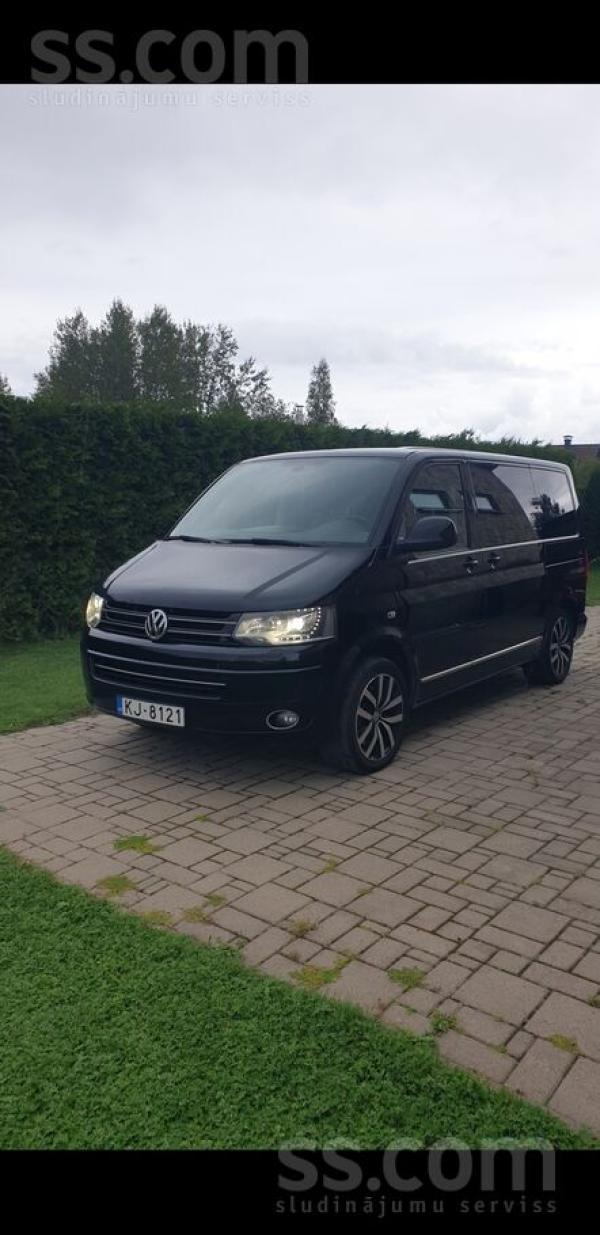 Melns Volkswagen Multivan 2015 Rīga, ar dzinēja tilpumu 2.00 L un nobraukumu 358 tūkst. km par 18000 €, foto 1 vietnē AUTOMOTO.COM.LV