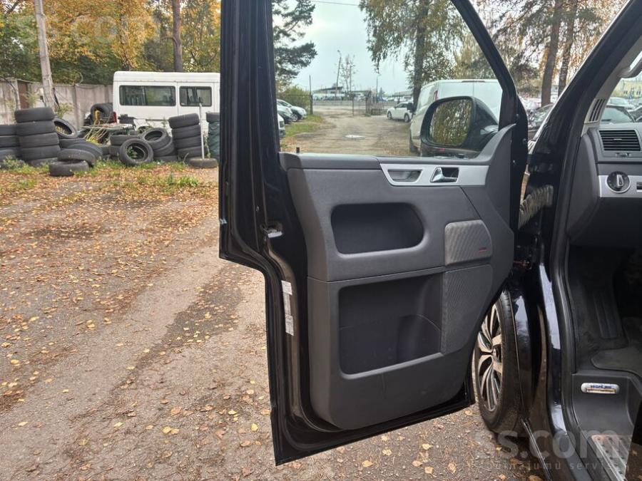 Melns Volkswagen Multivan 2015 Rīga, ar dzinēja tilpumu 2.00 L un nobraukumu 0 tūkst. km par 14990 €, foto 16 vietnē AUTOMOTO.COM.LV