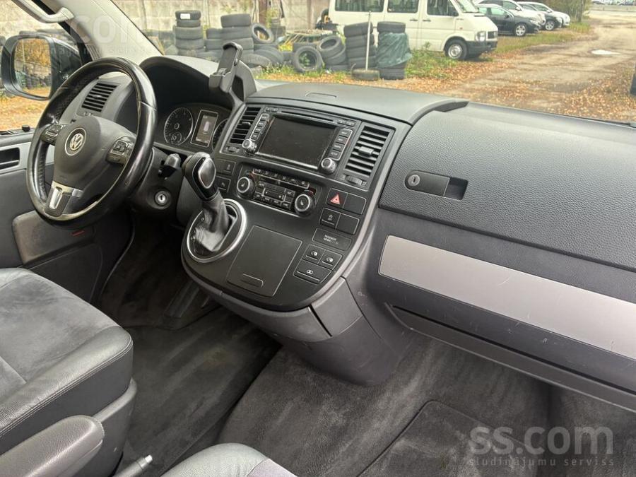 Melns Volkswagen Multivan 2015 Rīga, ar dzinēja tilpumu 2.00 L un nobraukumu 0 tūkst. km par 14990 €, foto 18 vietnē AUTOMOTO.COM.LV