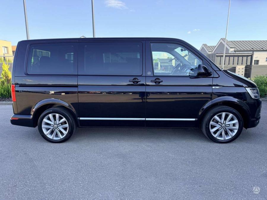 Black Volkswagen Multivan 2016 in Kaunas, with an engine capacity of 1.97 L and mileage of 169 thousand km for 21900 €, photo 3 on AUTOMOTO.COM.LV