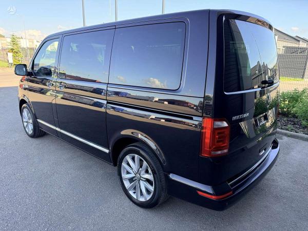 Black Volkswagen Multivan 2016 in Kaunas, with an engine capacity of 1.97 L and mileage of 169 thousand km for 21900 €, photo 5 on AUTOMOTO.COM.LV
