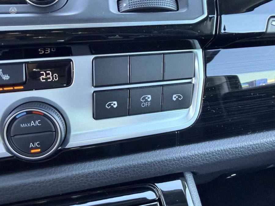 Black Volkswagen Multivan 2016 in Kaunas, with an engine capacity of 1.97 L and mileage of 169 thousand km for 21900 €, photo 23 on AUTOMOTO.COM.LV