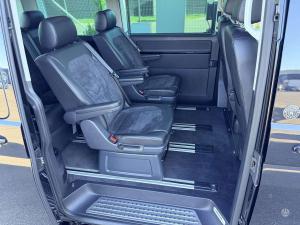 Black Volkswagen Multivan 2016 in Kaunas, with an engine capacity of 1.97 L and mileage of 169 thousand km for 21900 €, photo 29 on AUTOMOTO.COM.LV