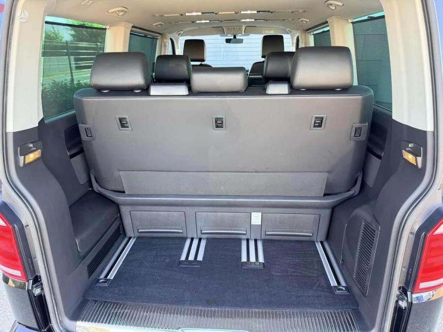 Black Volkswagen Multivan 2016 in Kaunas, with an engine capacity of 1.97 L and mileage of 169 thousand km for 21900 €, photo 36 on AUTOMOTO.COM.LV