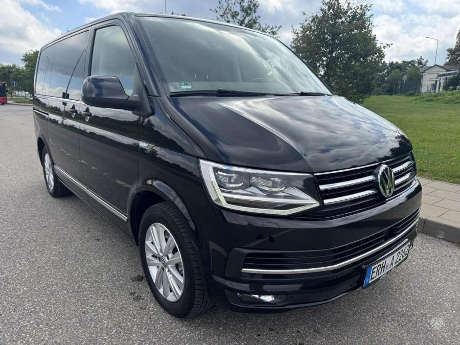 Melns Volkswagen Multivan 2016 Viļņa, ar dzinēja tilpumu 1.97 L un nobraukumu 217 tūkst. km par 24600 €, foto 6 vietnē AUTOMOTO.COM.LV