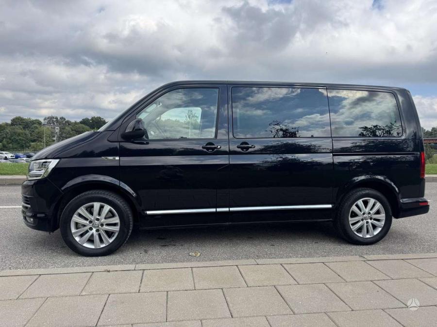 Melns Volkswagen Multivan 2016 Viļņa, ar dzinēja tilpumu 1.97 L un nobraukumu 217 tūkst. km par 24600 €, foto 10 vietnē AUTOMOTO.COM.LV
