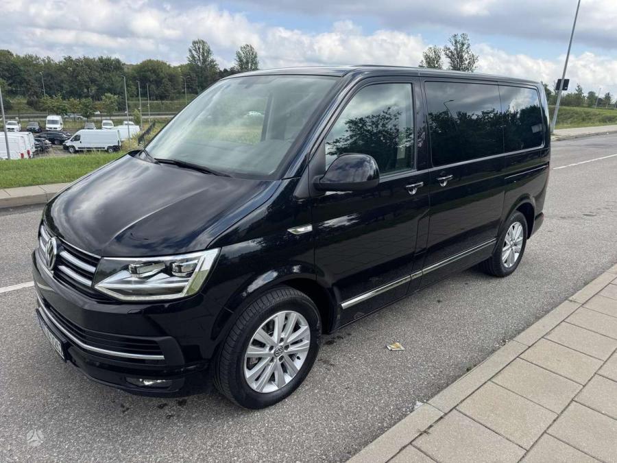 Melns Volkswagen Multivan 2016 Viļņa, ar dzinēja tilpumu 1.97 L un nobraukumu 217 tūkst. km par 24600 €, foto 11 vietnē AUTOMOTO.COM.LV