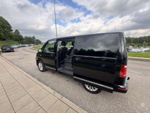 Melns Volkswagen Multivan 2016 Viļņa, ar dzinēja tilpumu 1.97 L un nobraukumu 217 tūkst. km par 24600 €, foto 12 vietnē AUTOMOTO.COM.LV