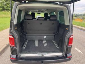 Melns Volkswagen Multivan 2016 Viļņa, ar dzinēja tilpumu 1.97 L un nobraukumu 217 tūkst. km par 24600 €, foto 22 vietnē AUTOMOTO.COM.LV