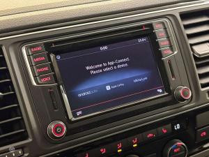 Black Volkswagen Multivan 2016 in Marijampole, with an engine capacity of 1.97 L and mileage of 208 thousand km for 24750 €, photo 9 on AUTOMOTO.COM.LV