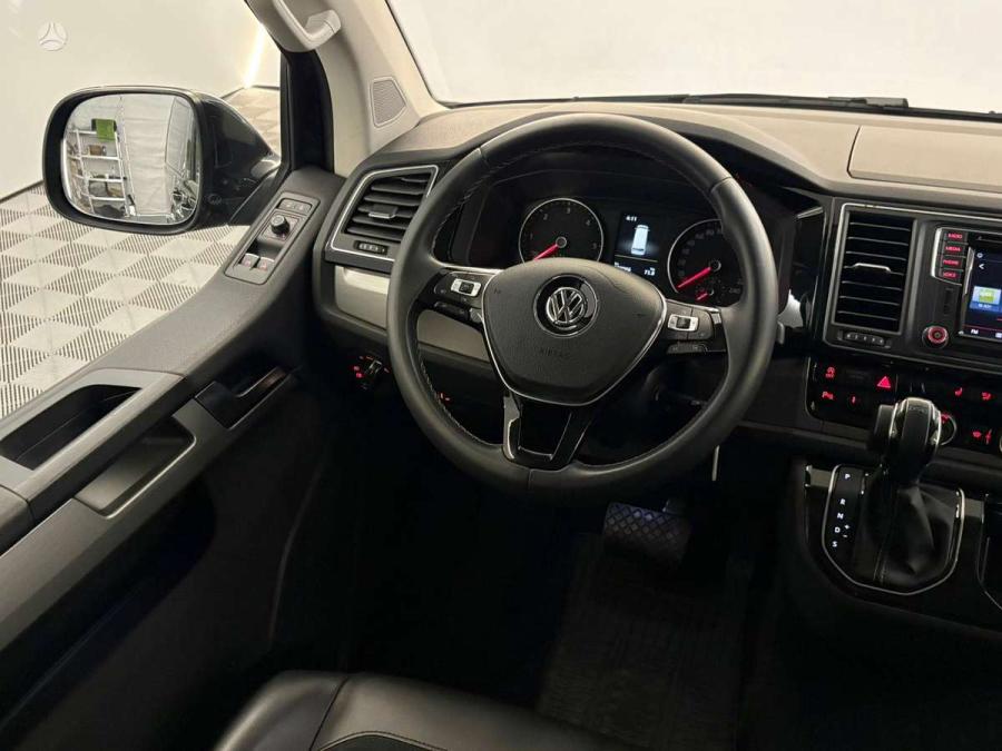 Black Volkswagen Multivan 2016 in Marijampole, with an engine capacity of 1.97 L and mileage of 208 thousand km for 24750 €, photo 15 on AUTOMOTO.COM.LV