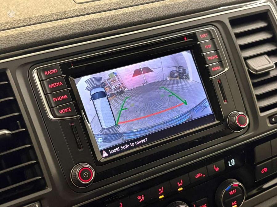 Black Volkswagen Multivan 2016 in Marijampole, with an engine capacity of 1.97 L and mileage of 208 thousand km for 24750 €, photo 20 on AUTOMOTO.COM.LV