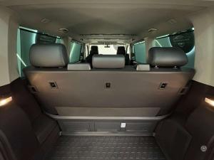 Black Volkswagen Multivan 2016 in Marijampole, with an engine capacity of 1.97 L and mileage of 208 thousand km for 24750 €, photo 22 on AUTOMOTO.COM.LV