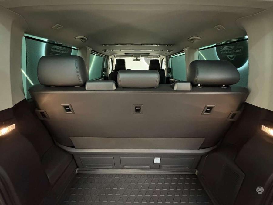 Black Volkswagen Multivan 2016 in Marijampole, with an engine capacity of 1.97 L and mileage of 208 thousand km for 24750 €, photo 22 on AUTOMOTO.COM.LV