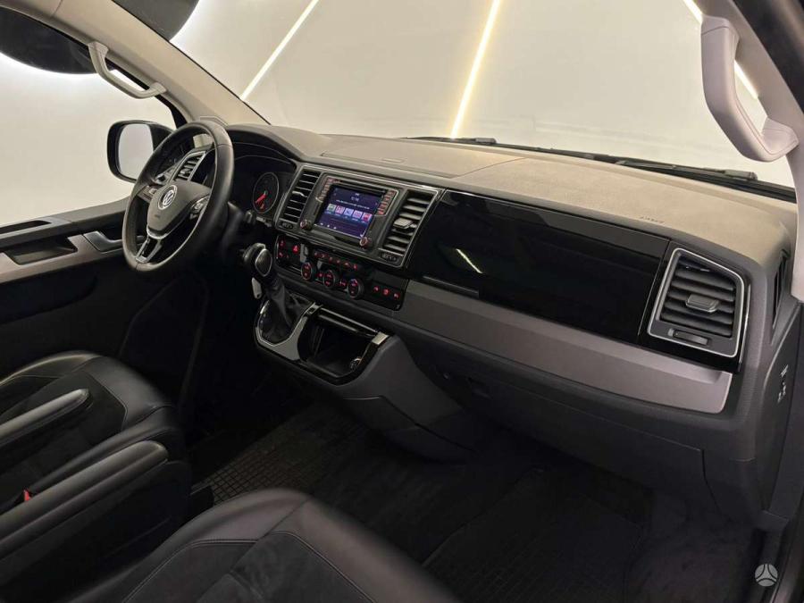 Black Volkswagen Multivan 2016 in Marijampole, with an engine capacity of 1.97 L and mileage of 208 thousand km for 24750 €, photo 23 on AUTOMOTO.COM.LV