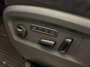 Black Volkswagen Multivan 2016 in Marijampole, with an engine capacity of 1.97 L and mileage of 208 thousand km for 24750 €, photo 26 on AUTOMOTO.COM.LV