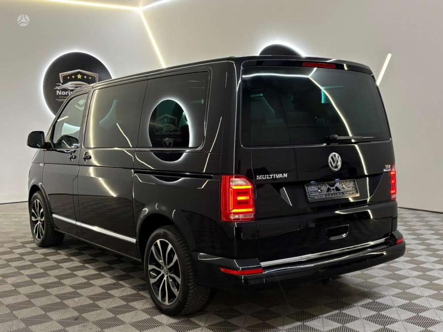 Black Volkswagen Multivan 2016 in Marijampole, with an engine capacity of 1.97 L and mileage of 208 thousand km for 24750 €, photo 32 on AUTOMOTO.COM.LV