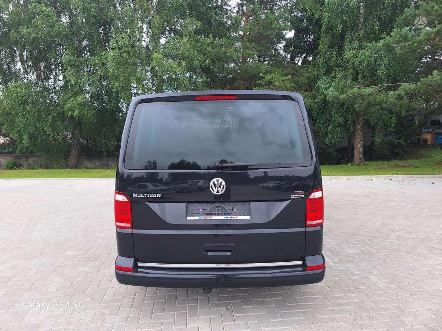 Melns Volkswagen Multivan 2017 Kauņa, ar dzinēja tilpumu 1.97 L un nobraukumu 226 tūkst. km par 25500 €, foto 7 vietnē AUTOMOTO.COM.LV