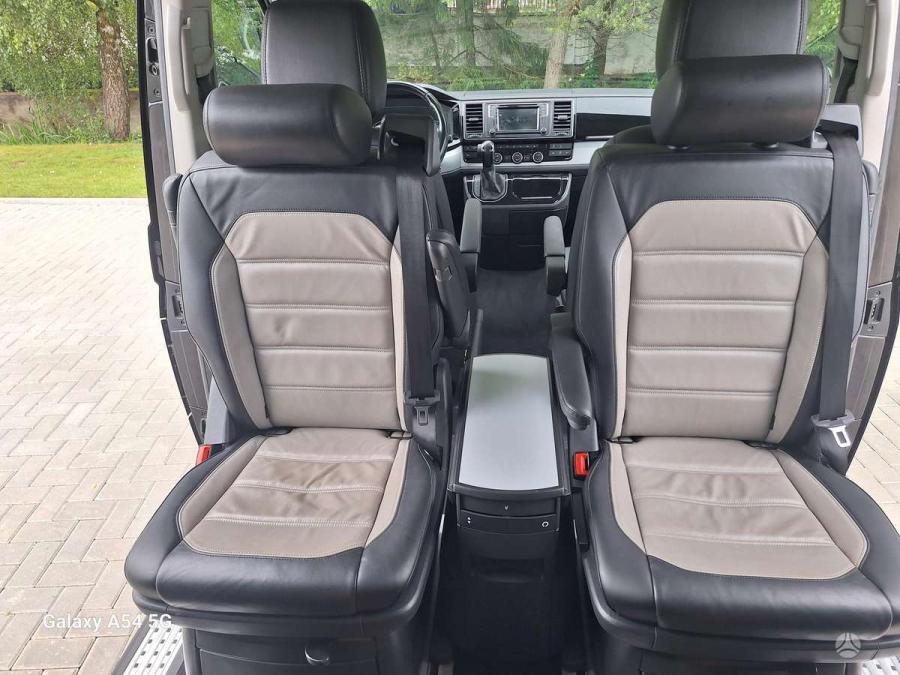 Melns Volkswagen Multivan 2017 Kauņa, ar dzinēja tilpumu 1.97 L un nobraukumu 226 tūkst. km par 25500 €, foto 12 vietnē AUTOMOTO.COM.LV