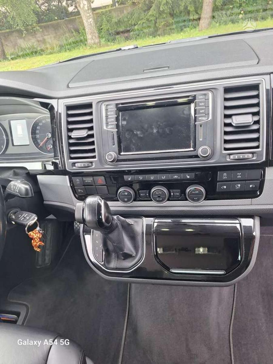 Melns Volkswagen Multivan 2017 Kauņa, ar dzinēja tilpumu 1.97 L un nobraukumu 226 tūkst. km par 25500 €, foto 17 vietnē AUTOMOTO.COM.LV