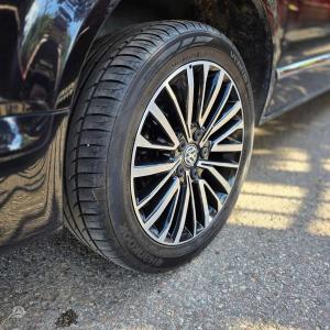 Melns Volkswagen Multivan 2018 Viļņa, ar dzinēja tilpumu 1.97 L un nobraukumu 181 tūkst. km par 30990 €, foto 6 vietnē AUTOMOTO.COM.LV