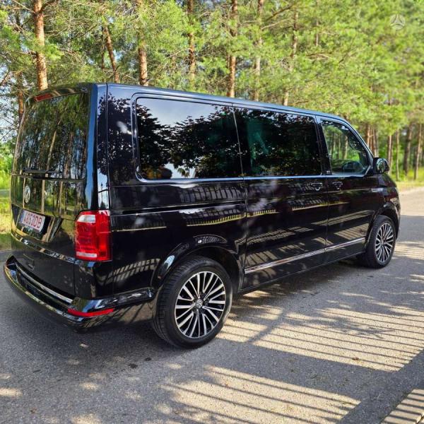 Black Volkswagen Multivan 2018 in Vilnius, with an engine capacity of 1.97 L and mileage of 181 thousand km for 30990 €, photo 8 on AUTOMOTO.COM.LV