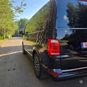 Melns Volkswagen Multivan 2018 Viļņa, ar dzinēja tilpumu 1.97 L un nobraukumu 181 tūkst. km par 30990 €, foto 20 vietnē AUTOMOTO.COM.LV