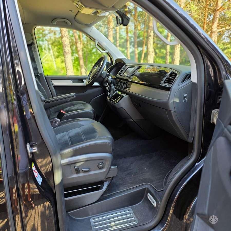 Melns Volkswagen Multivan 2018 Viļņa, ar dzinēja tilpumu 1.97 L un nobraukumu 181 tūkst. km par 30990 €, foto 24 vietnē AUTOMOTO.COM.LV