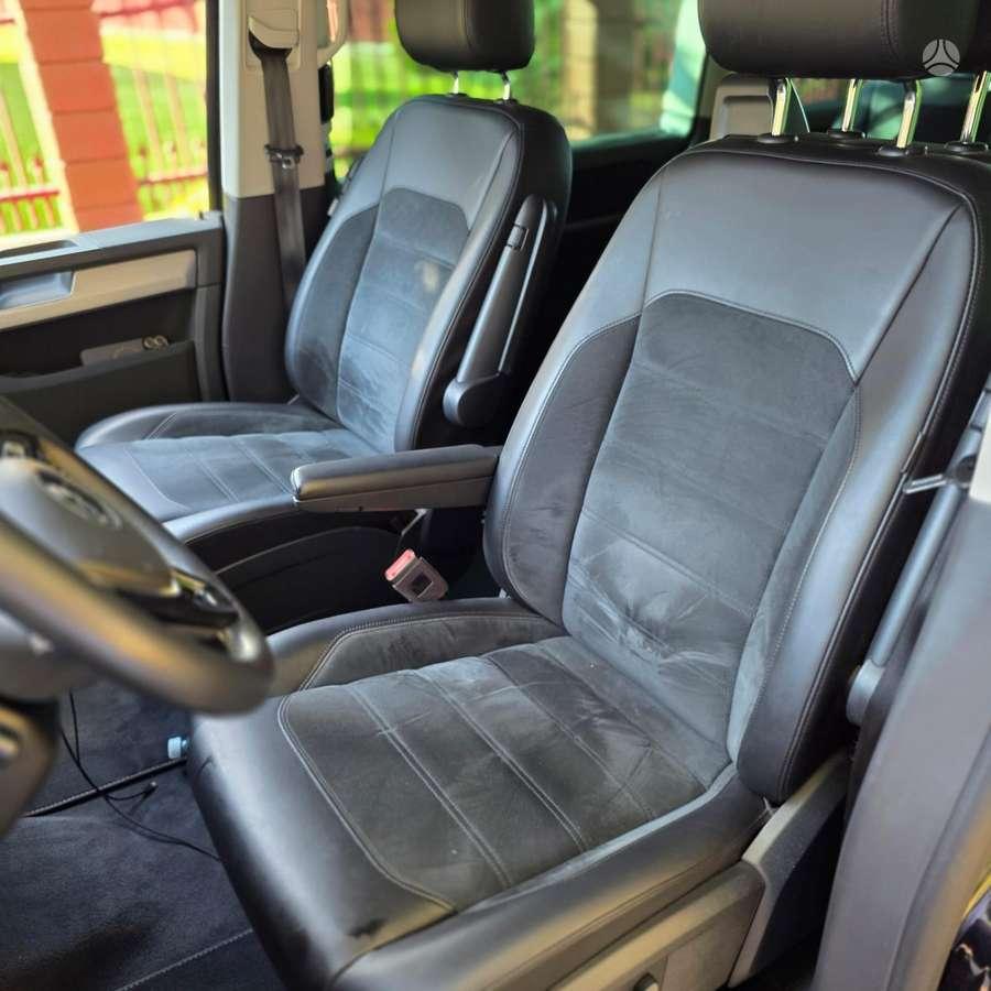 Melns Volkswagen Multivan 2018 Viļņa, ar dzinēja tilpumu 1.97 L un nobraukumu 181 tūkst. km par 30990 €, foto 26 vietnē AUTOMOTO.COM.LV