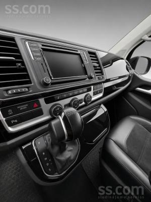 Black Volkswagen Multivan 2018 in Riga, with an engine capacity of 2.00 L and mileage of 235 thousand km for 26490 €, photo 11 on AUTOMOTO.COM.LV