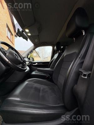 Black Volkswagen Multivan 2018 in Riga, with an engine capacity of 2.00 L and mileage of 235 thousand km for 26490 €, photo 13 on AUTOMOTO.COM.LV