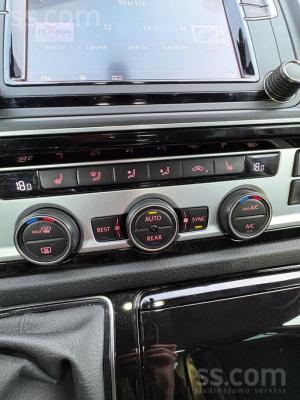 Black Volkswagen Multivan 2018 in Riga, with an engine capacity of 2.00 L and mileage of 235 thousand km for 26490 €, photo 15 on AUTOMOTO.COM.LV