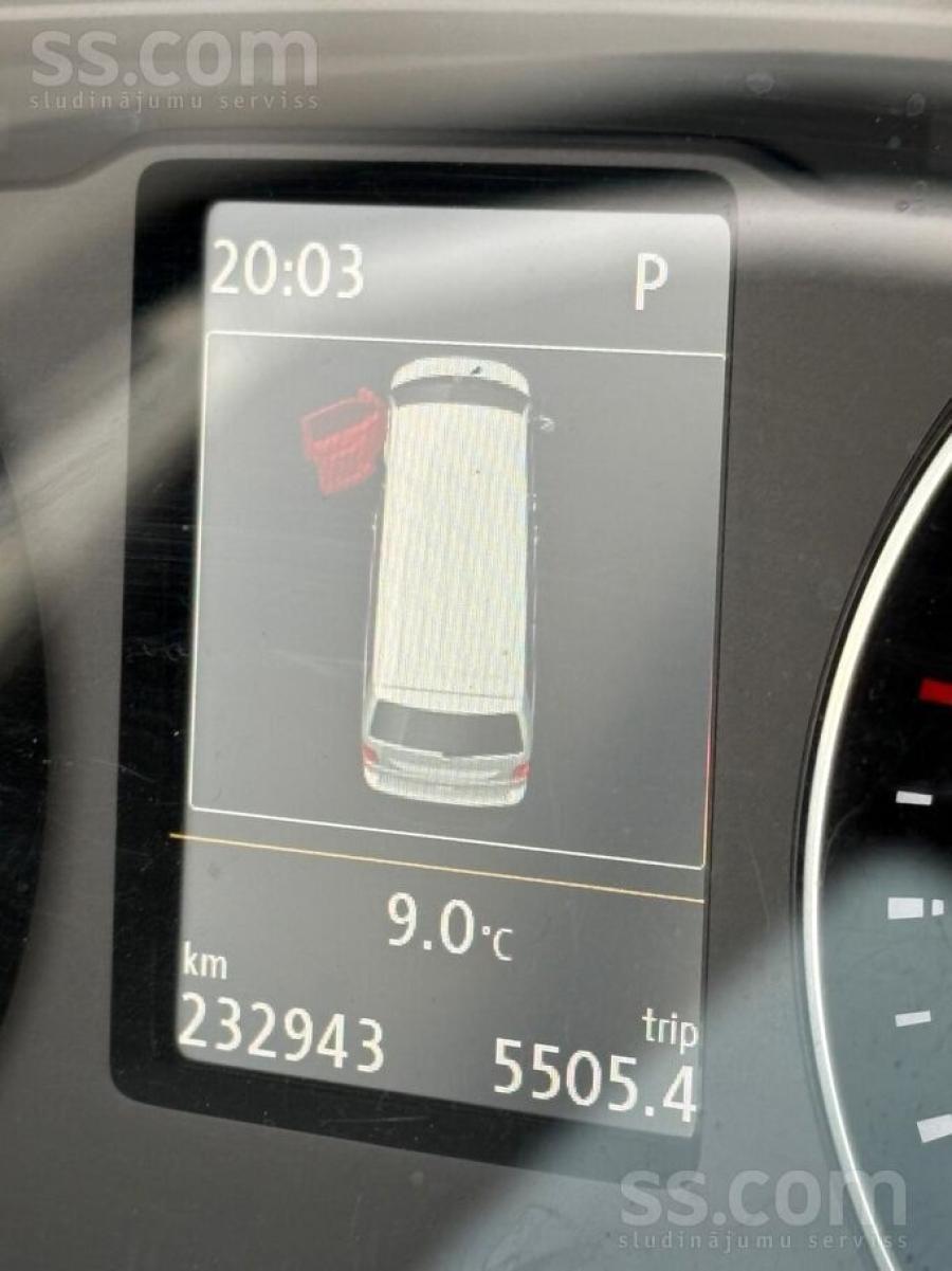 Black Volkswagen Multivan 2018 in Riga, with an engine capacity of 2.00 L and mileage of 235 thousand km for 26490 €, photo 17 on AUTOMOTO.COM.LV
