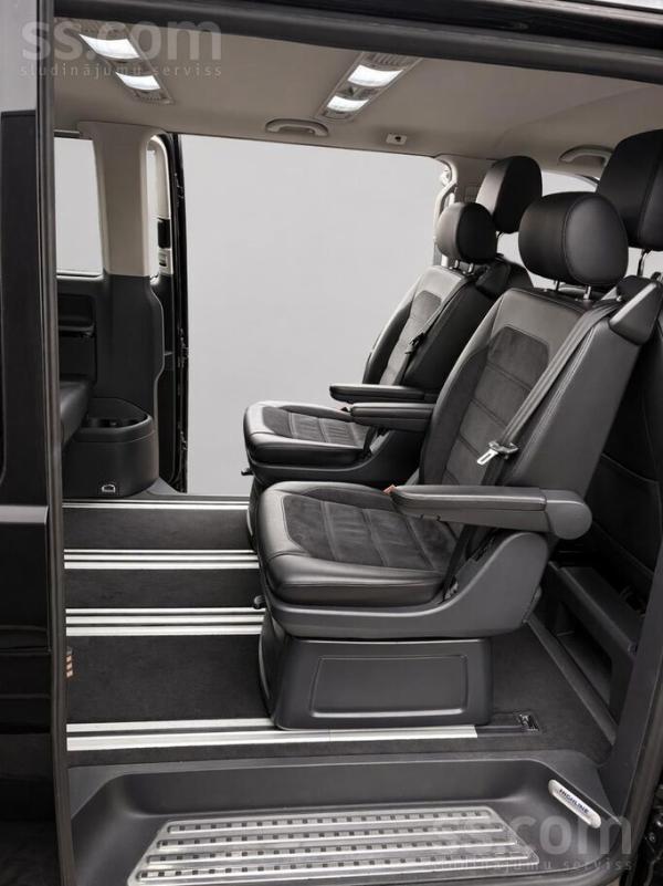 Melns Volkswagen Multivan 2018 Rīga, ar dzinēja tilpumu 2.00 L un nobraukumu 235 tūkst. km par 26490 €, foto 7 vietnē AUTOMOTO.COM.LV