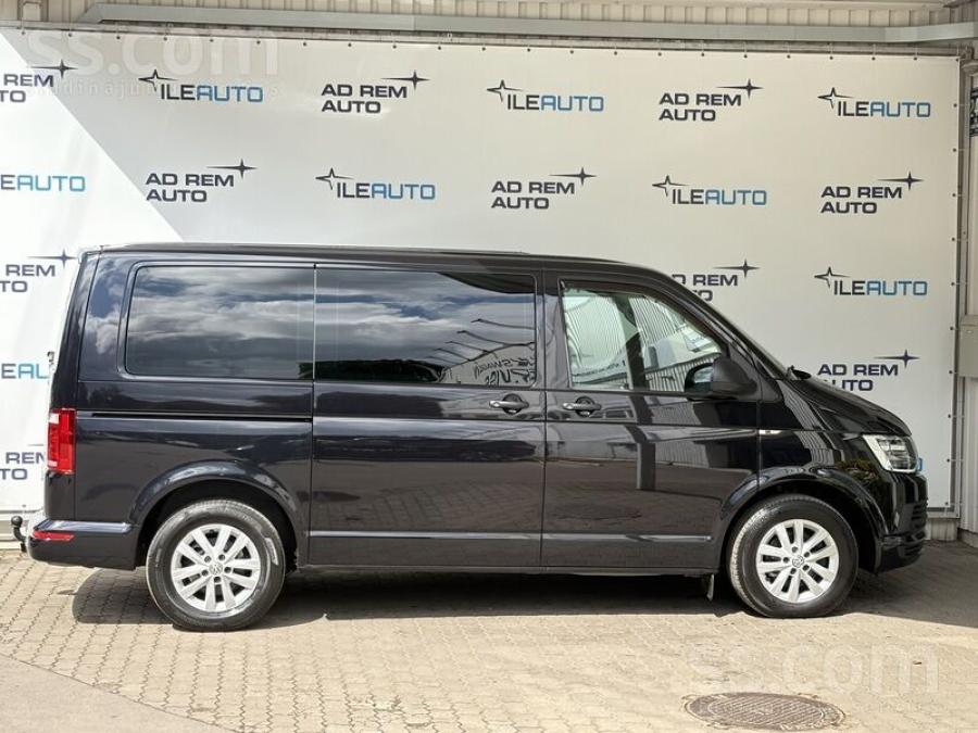 Black Volkswagen Multivan 2018 in Riga, with an engine capacity of 2.00 L and mileage of 195 thousand km for 25500 €, photo 6 on AUTOMOTO.COM.LV