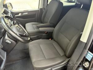 Black Volkswagen Multivan 2018 in Riga, with an engine capacity of 2.00 L and mileage of 195 thousand km for 25500 €, photo 10 on AUTOMOTO.COM.LV