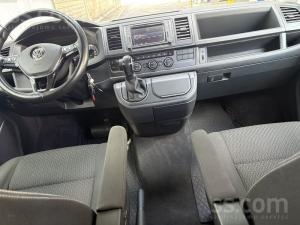 Black Volkswagen Multivan 2018 in Riga, with an engine capacity of 2.00 L and mileage of 195 thousand km for 25500 €, photo 13 on AUTOMOTO.COM.LV